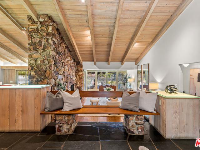 11356 Thurston Circle