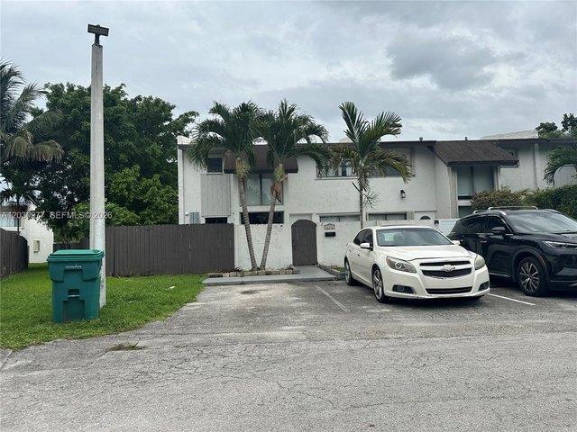 11358 SW 68th Ter, Miami, FL 33173