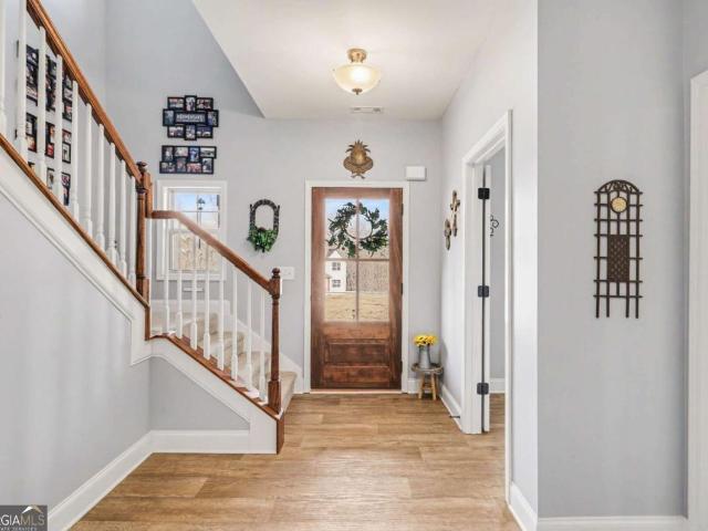 1135 Awenasa Drive