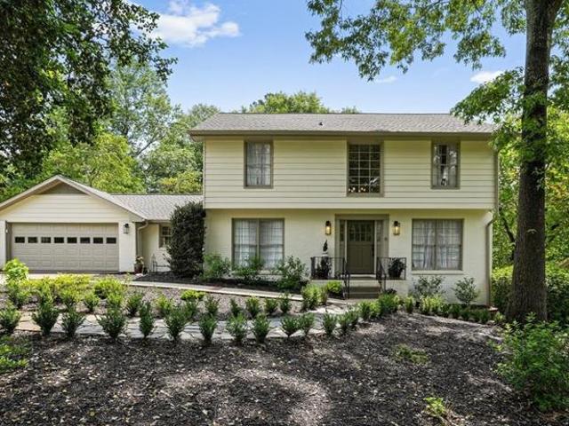 1135 Crest Brook Ln, Roswell, GA 30075