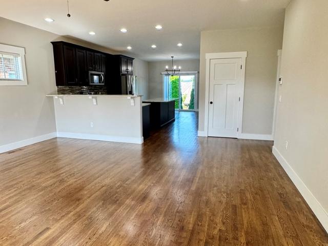 1135 Cross Pointe Dr