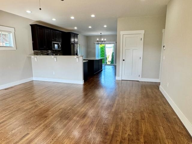 1135 Cross Pointe Dr
