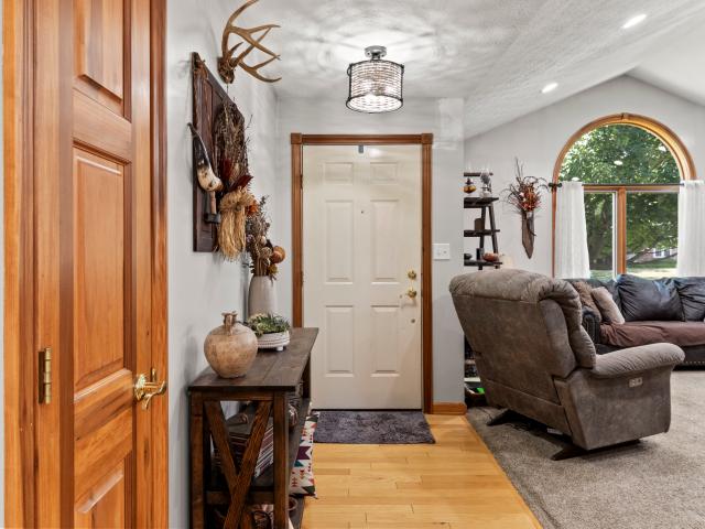 1135 Crystal Court
