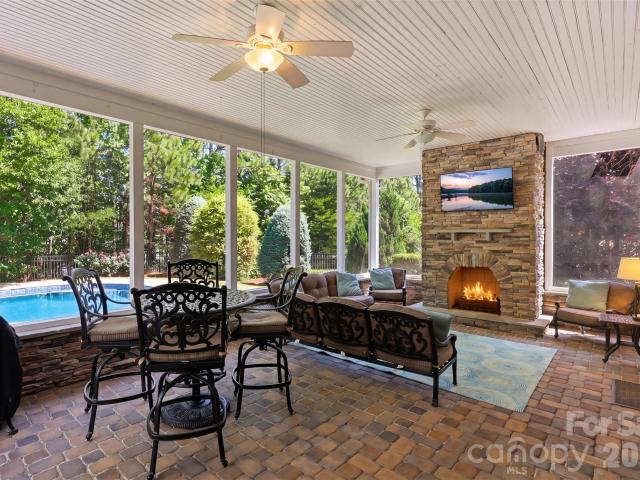 1135 Gold Rush Court
