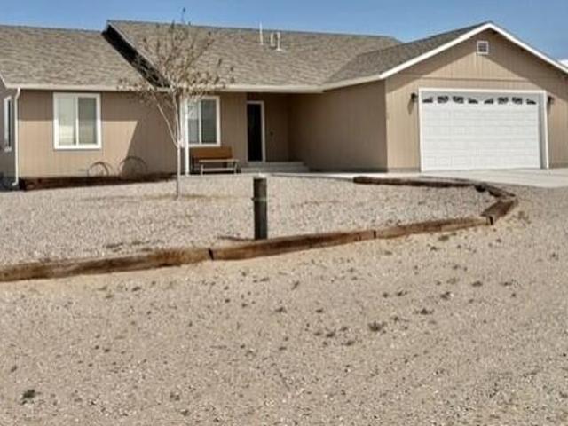 1135 Jungle Dr, Fallon, NV 89406
