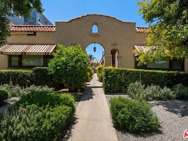 1135 Lodi Pl, Los Angeles, CA 90038