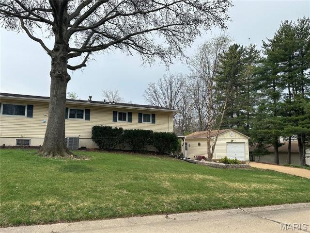 1135 Port Diane Dr, St. Louis, MO 63146 | Compass