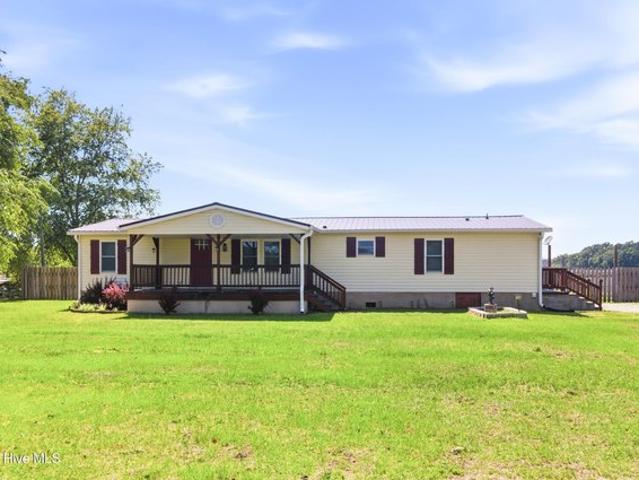 1135 State Camp Rd, Vanceboro, NC 28586