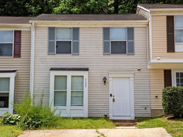 1135 Villa Green Ct, Raleigh, NC 27612