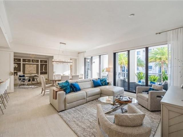 1135 3rd Ave S Unit 304, Naples, FL 34102