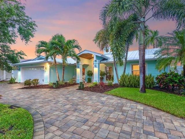 1135 79th St S, Saint Petersburg, FL 33707