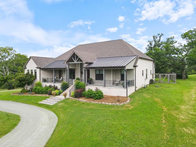 1135D Center Point Rd