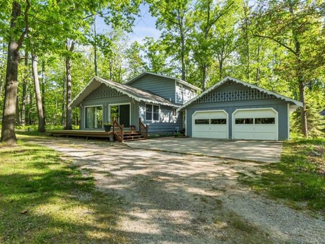 11366 Nottingham Dr, Frederic, MI 49733