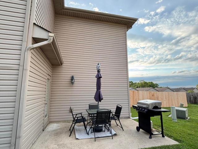 1136 Mountain Laurel Way