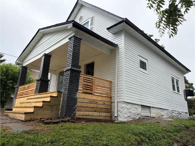 1136 N 32nd Street