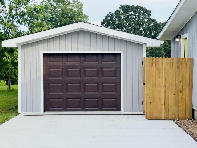 1136 N Hwy 367