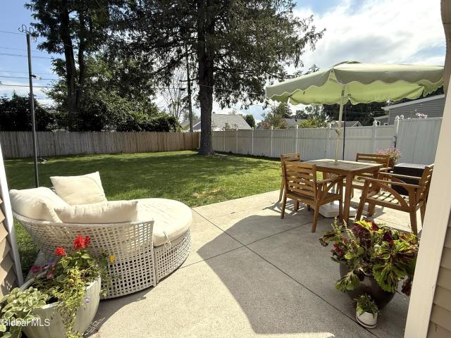 1136 Outer Drive