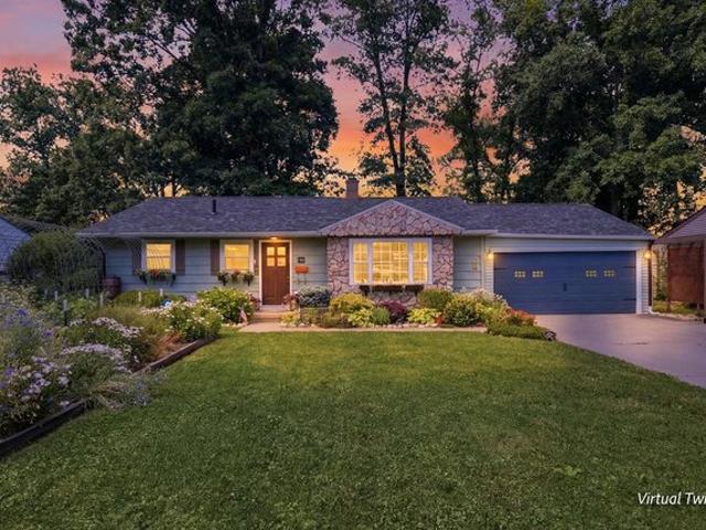 1136 Overlook Dr, Ashland, OH 44805