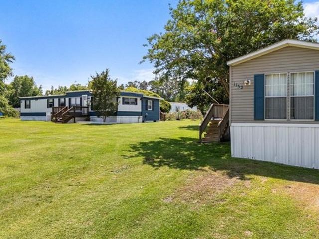 1136 and 1132 Glancy Rd, Swansboro, NC 28584