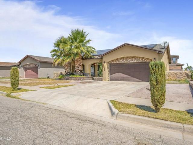 1136 Chris Forbes Cir, Socorro, TX 79927