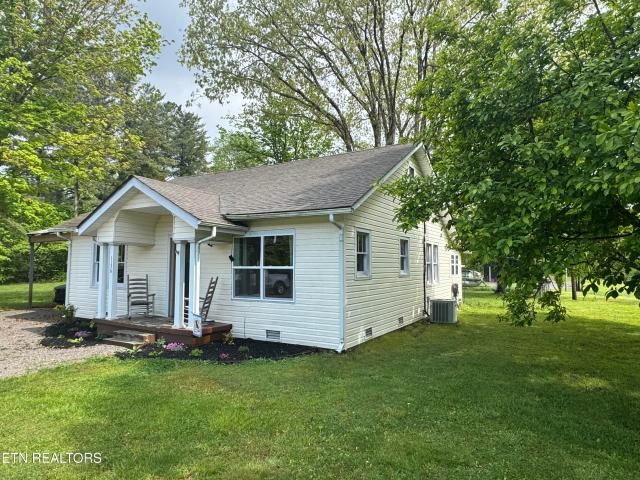 1136 Highway 70 E