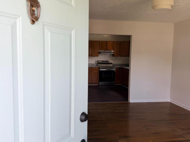 1136 Lanier St