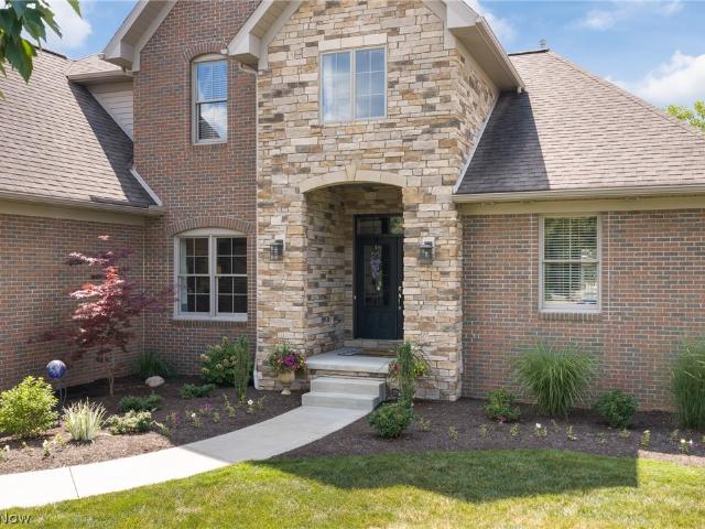 1136 Laurel Green Drive NE