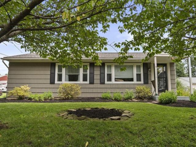1136 Pike St SW, Pataskala, OH 43062
