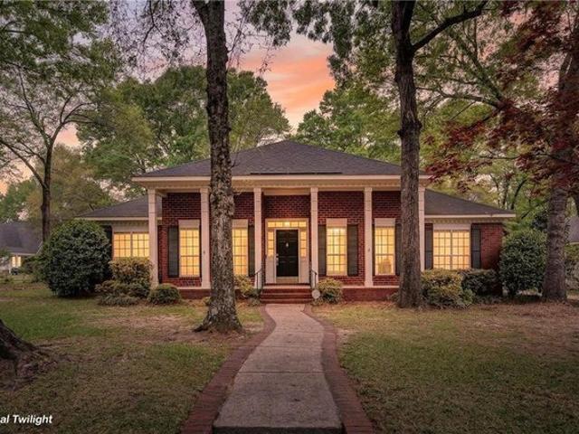 1136 Sutton Ct, Mobile, AL 36609