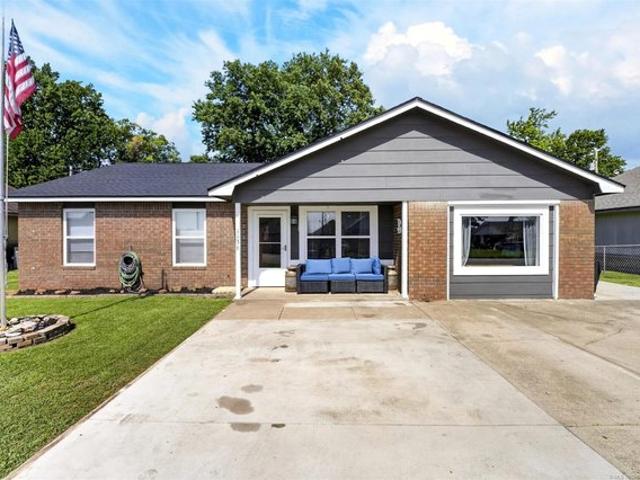 1136 S Haynie St, Skiatook, OK 74070