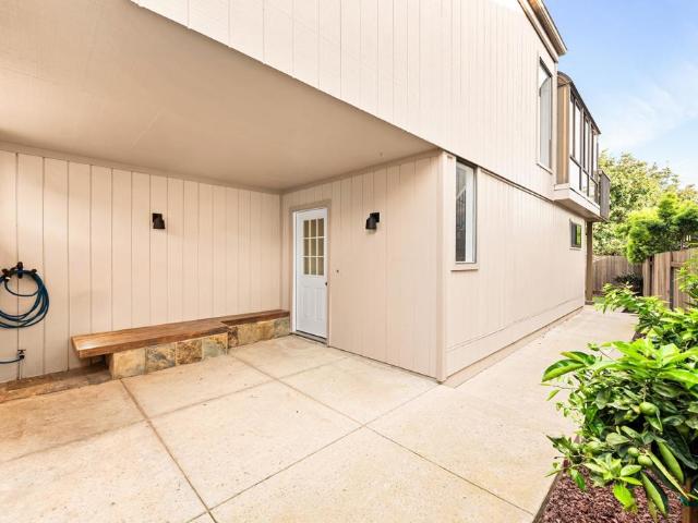 1136 Shelburn Lane