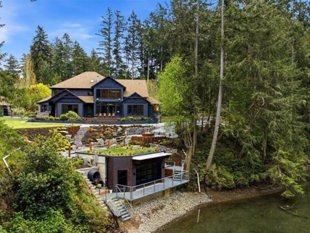 1136 14th Ave, Fox Island, WA 98333