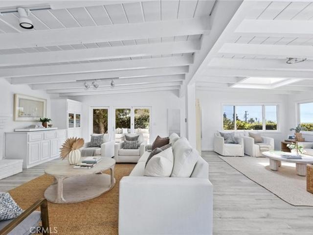 1136 8th St, Hermosa Beach, CA 90254