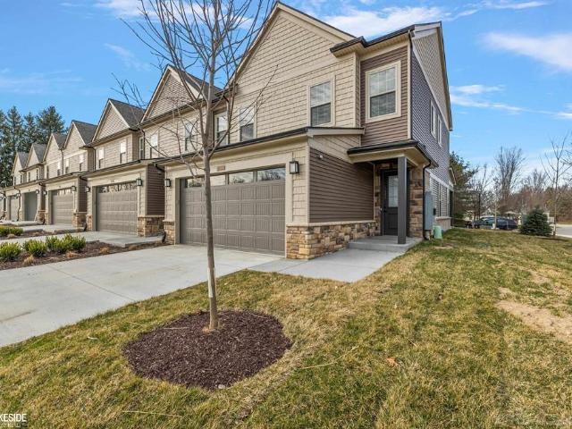 11371 Iziks Way