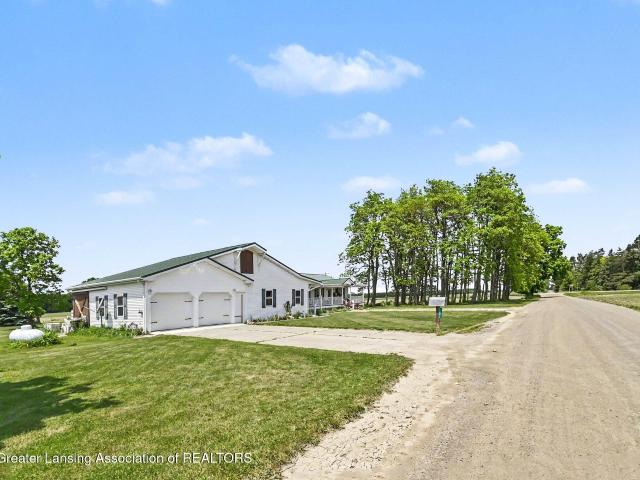 11371 Round Lake Road