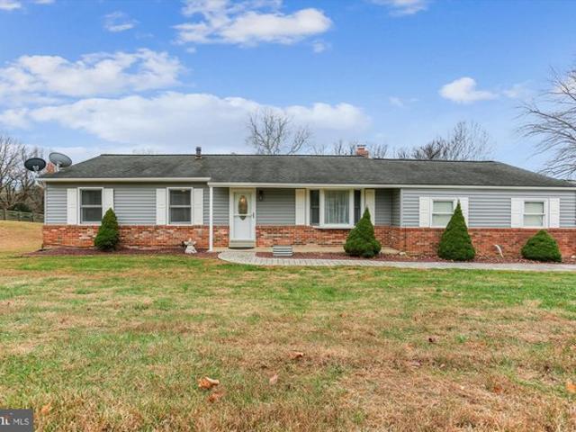11377 Canary Dr, Ijamsville, MD 21754