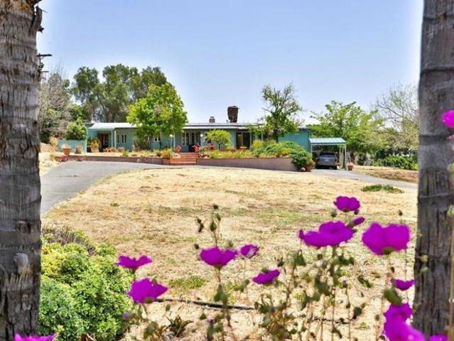 11377 Fuerte Dr, El Cajon, CA 92020