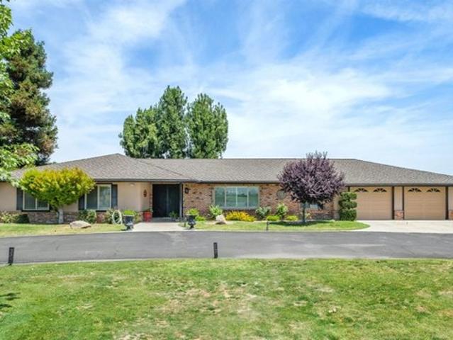 11378 E Dinuba Ave, Selma, CA 93662