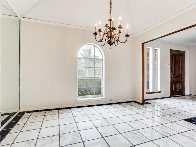 1137 Mill Springs