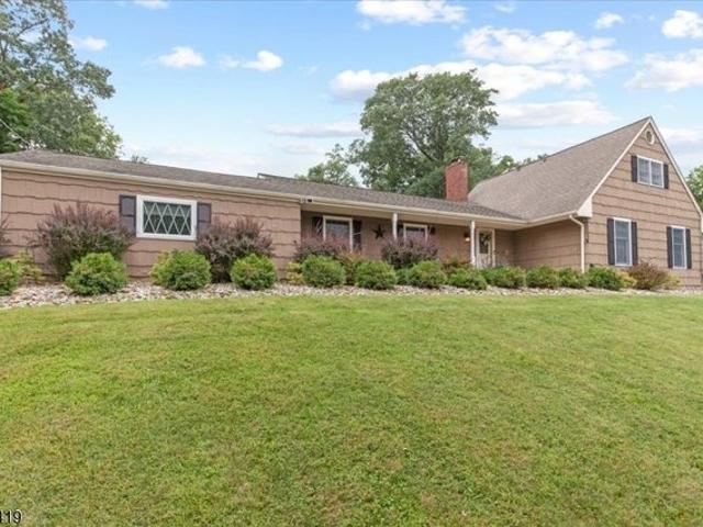 1137 Concord Dr, Bridgewater Twp, NJ 08807
