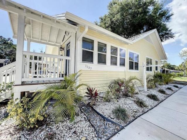 1137 Highland St S, Saint Petersburg, FL 33701