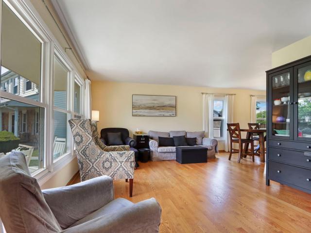 1137 Lockwood Court E