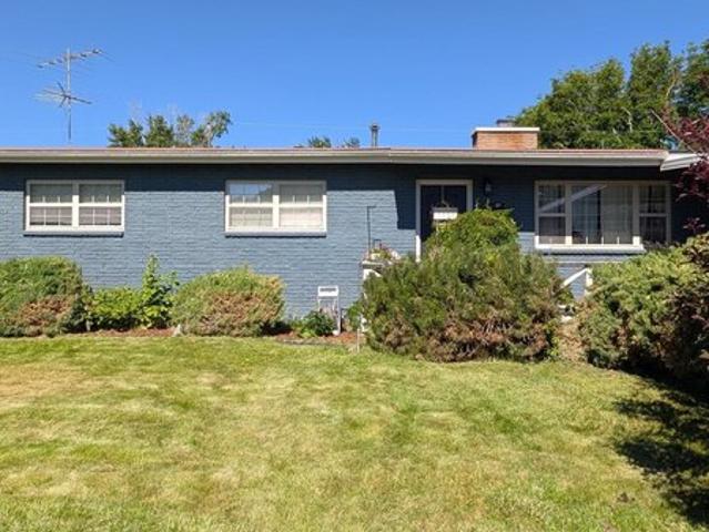1137 Phelps Dr, Mountain Home, ID 83647