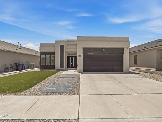 1137 Sylvia Aguilar St, Horizon City, TX 79928