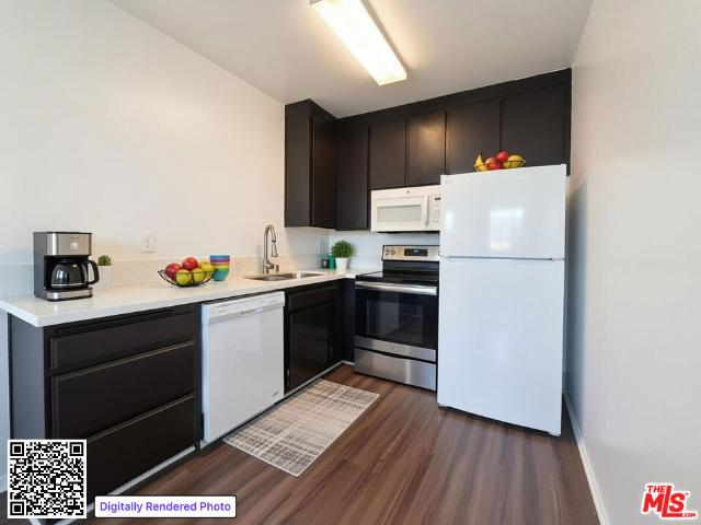 1137 W 36th Place 3