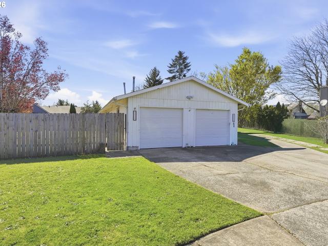 1137 1 sw fox ct