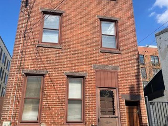 1137 39 E Dunton St, Philadelphia, PA 19123