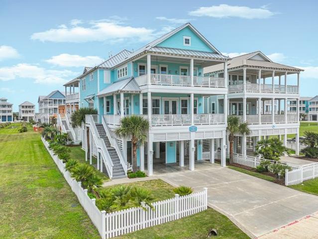 11386 Beachside Dr, Galveston, TX 77554