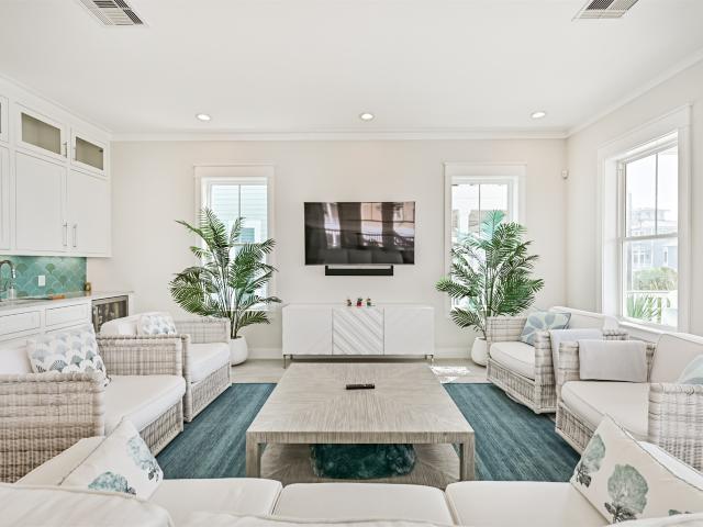 11386 Beachside Drive