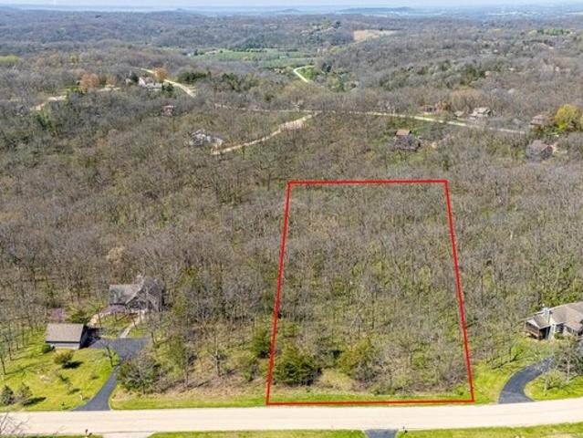 1138 N Clark Ln, Galena, IL 61036